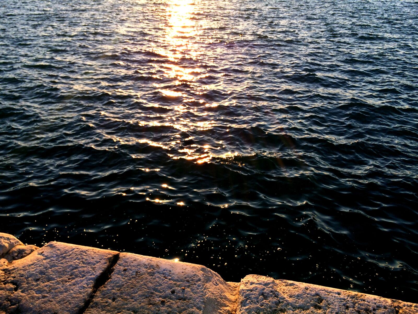 Apple iPhone 5s sample photo - UMz0sugOUE - ExploreCams