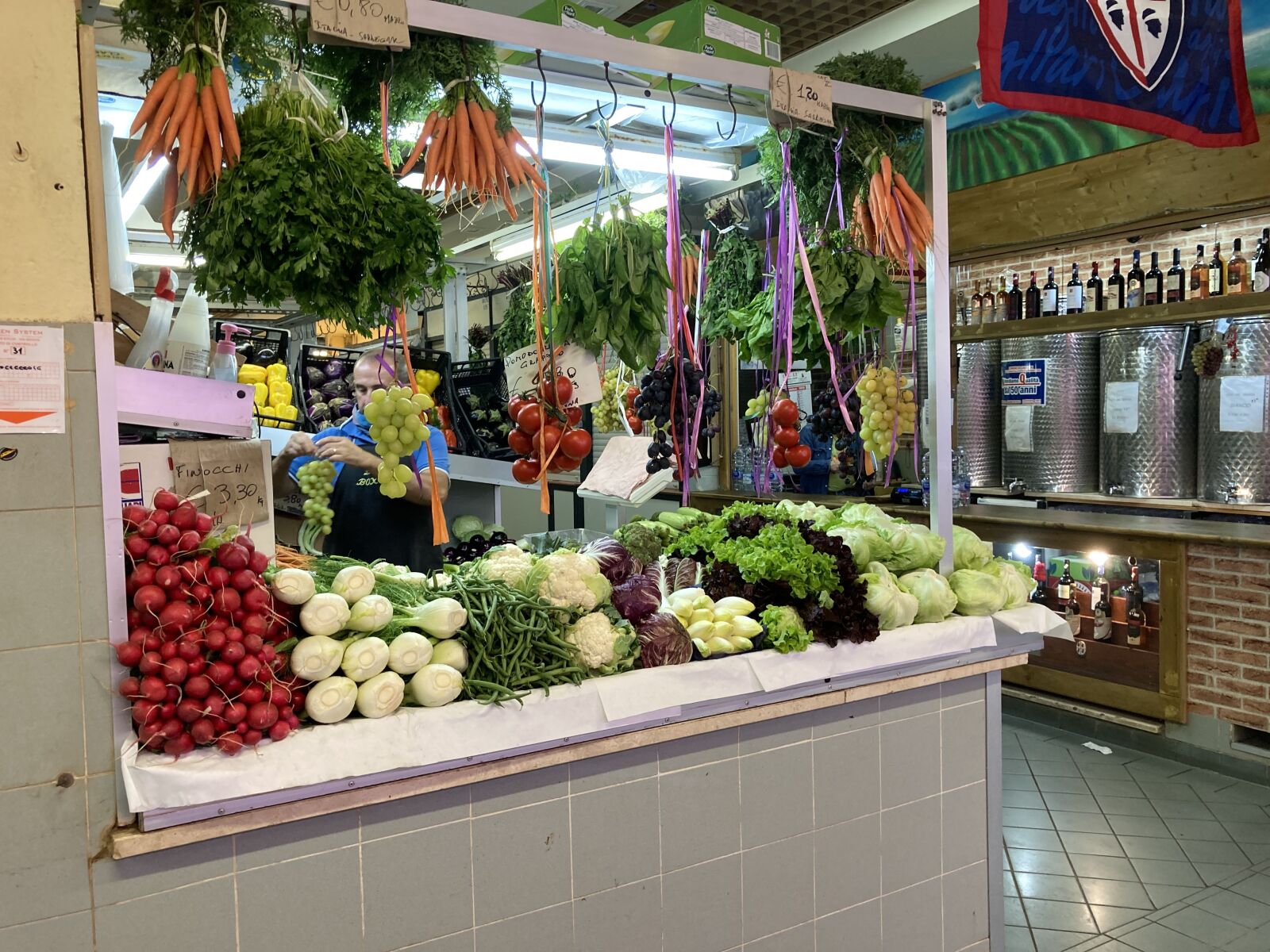 Apple iPhone SE (2nd generation) sample photo - fsOzOjkyUM - ExploreCams