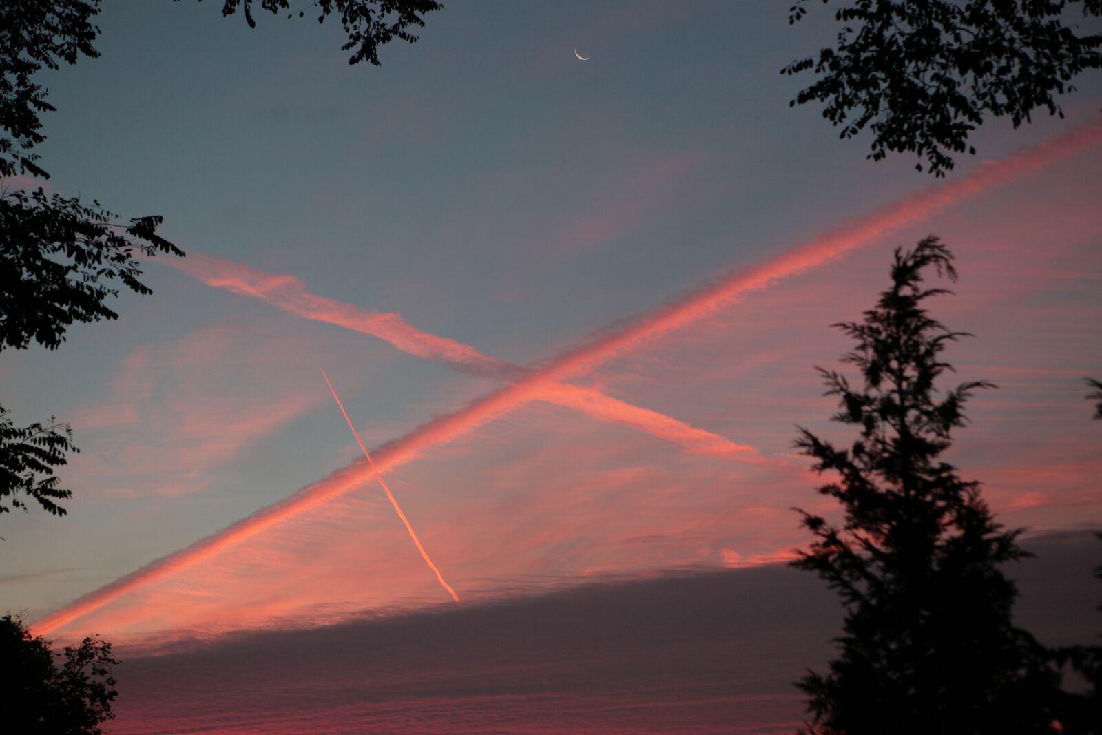 Canon EOS 5D sample photo - glgUY7glNs - ExploreCams