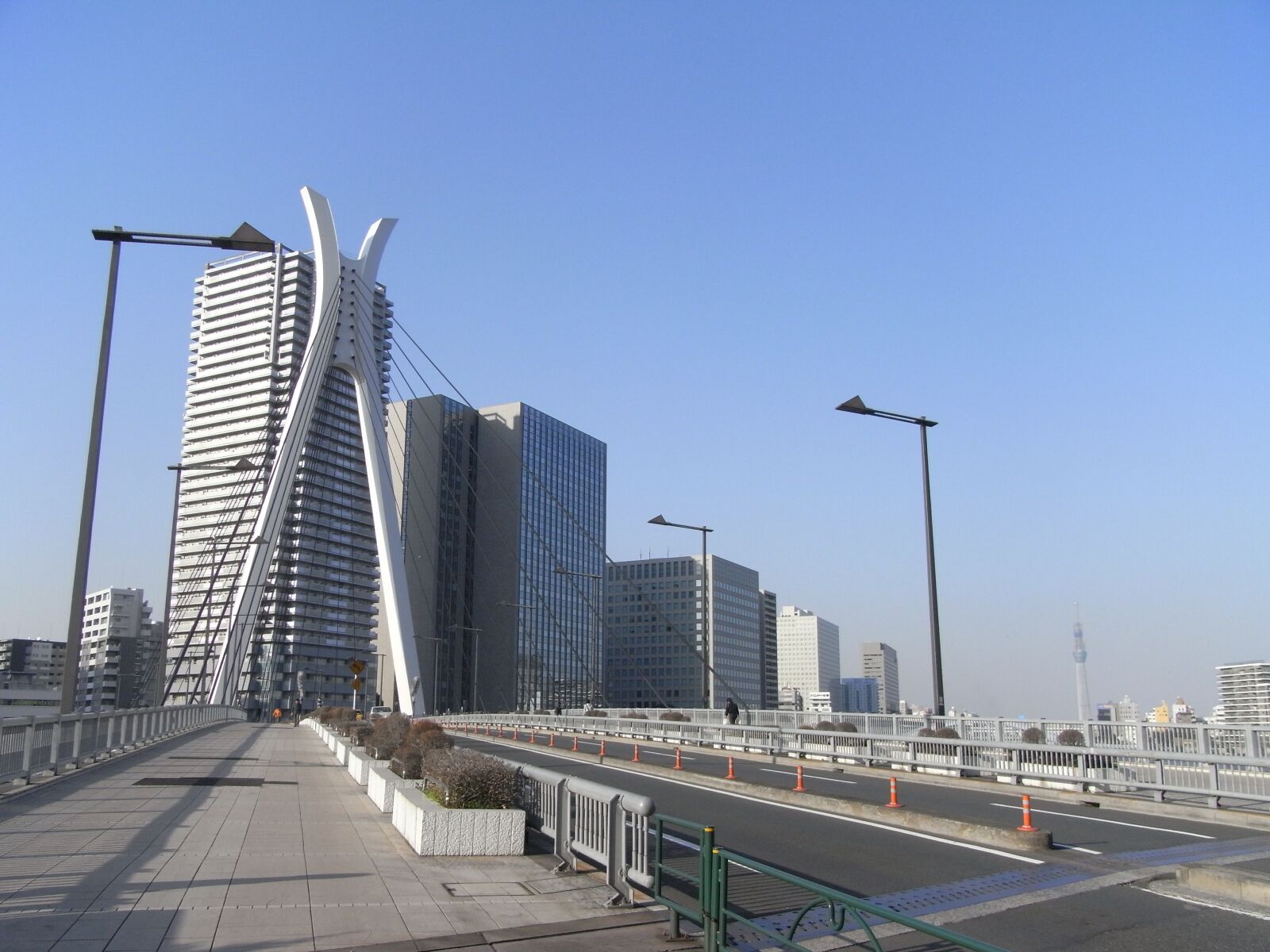 Ricoh R10 sample photo - nLm5J7YJDh - ExploreCams